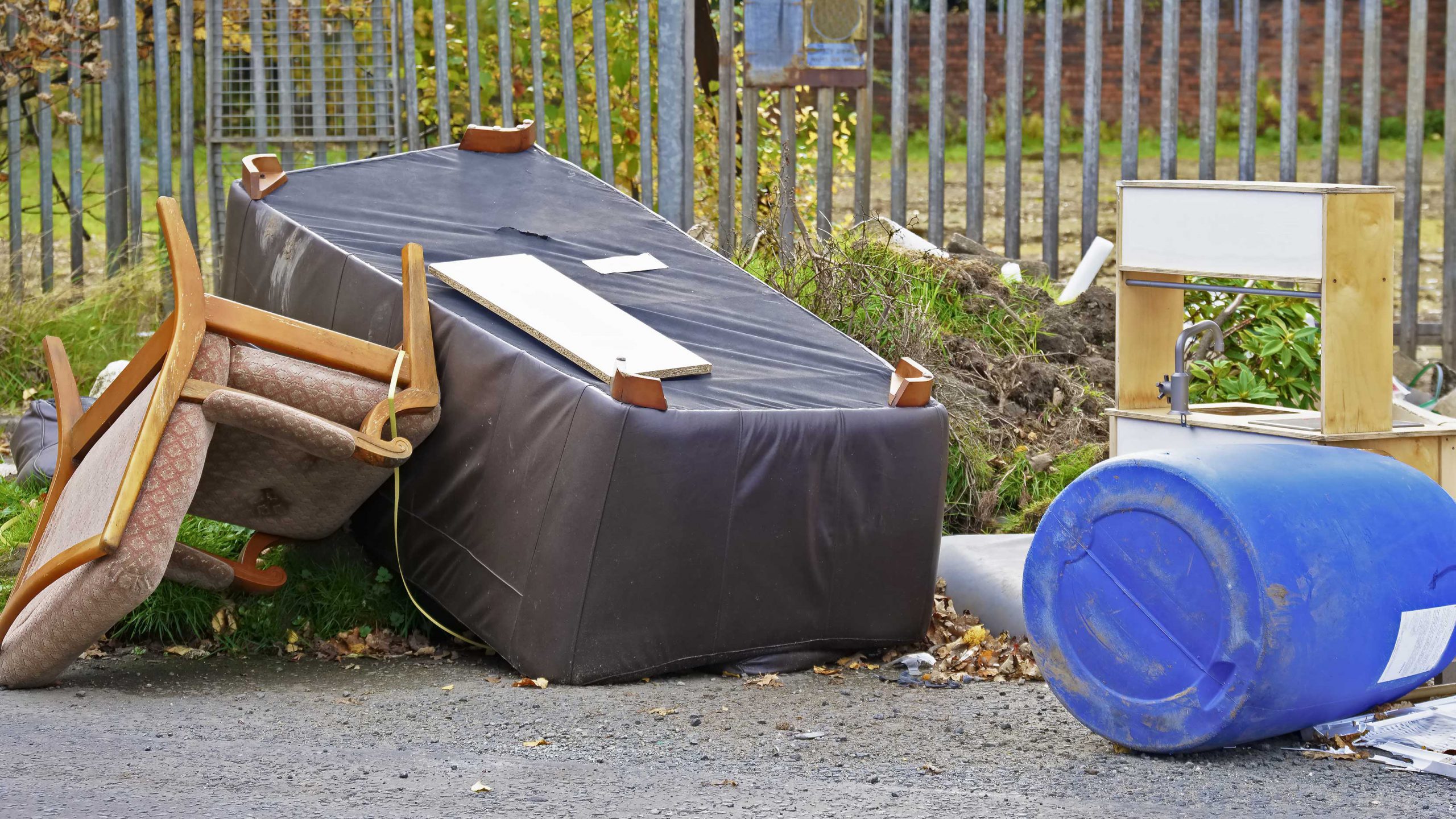 Landscape Maintenance - Commercial Grounds Maintenance